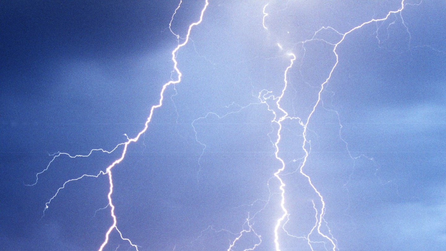 Welt der Physik: Gewitter können radioaktive Isotope erzeugen
